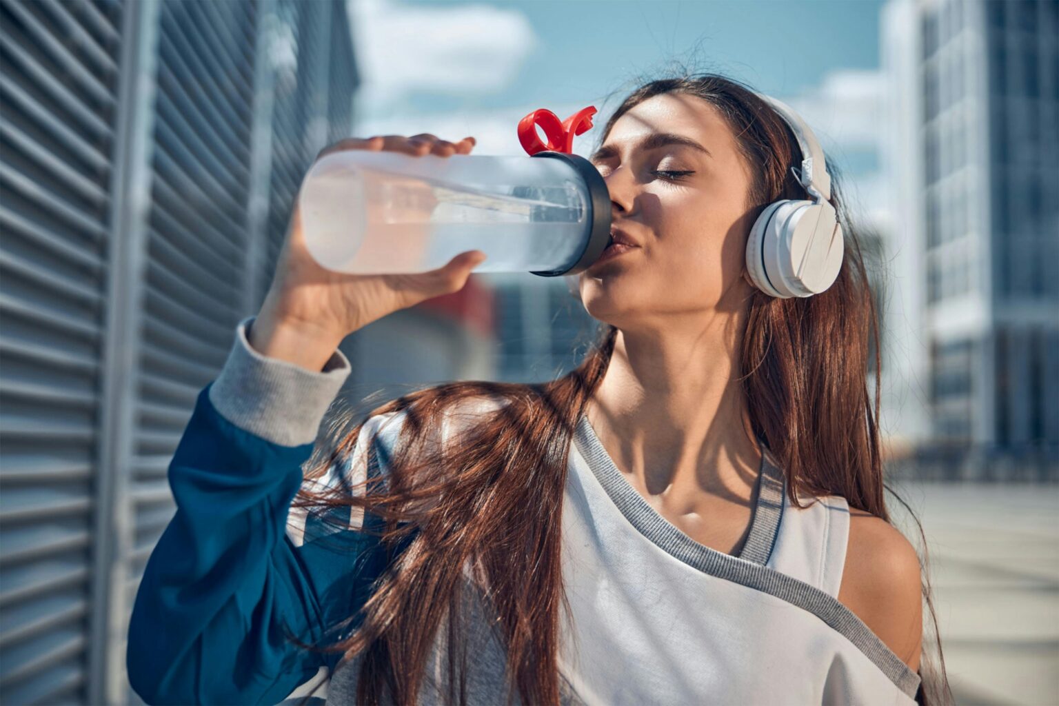 How to Stay Hydrated: Tips for Optimal Health - Life Blender
